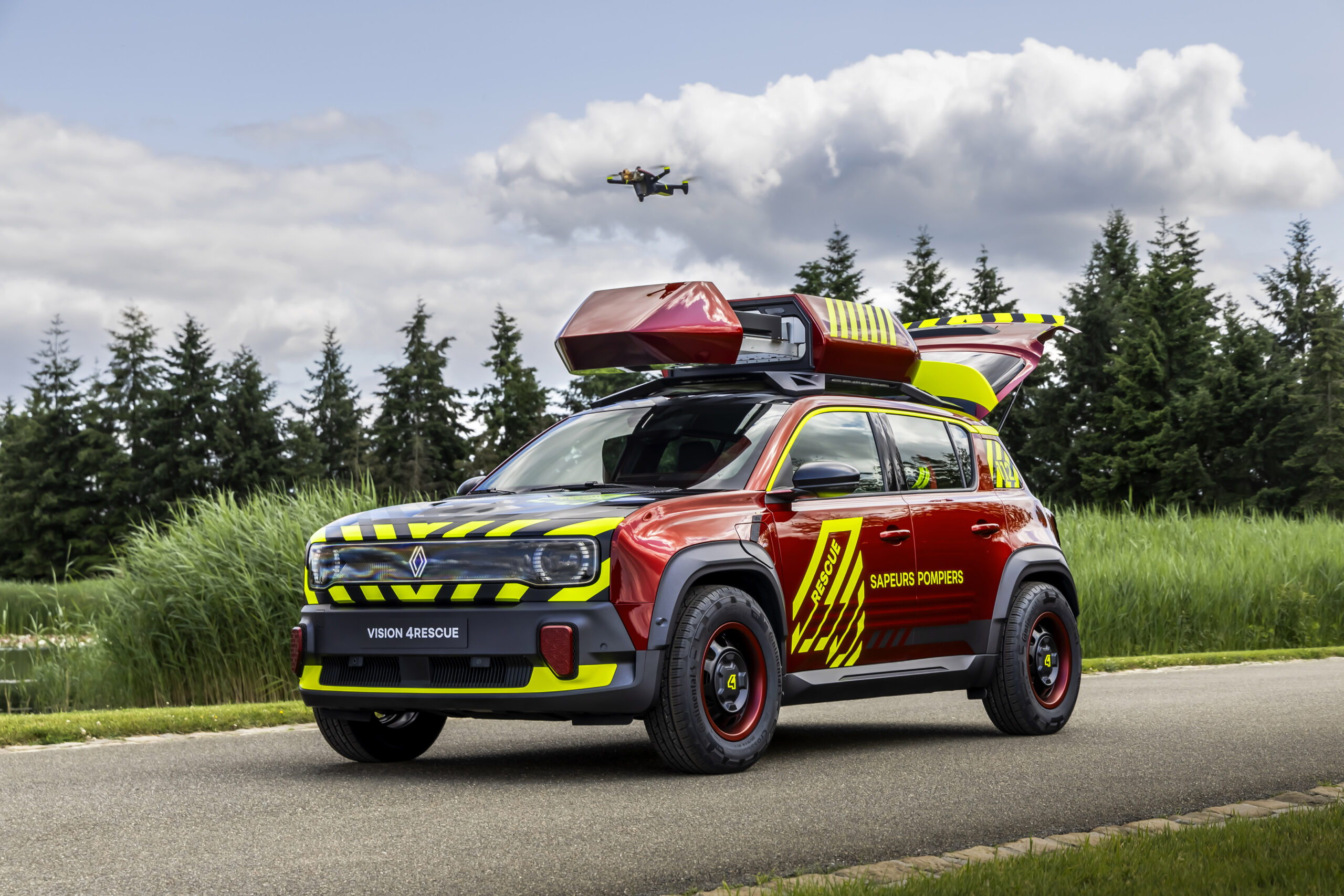 Vision 4rescue: een Renault 4 vol innovatie voor de hulpdiensten - 4WD ...